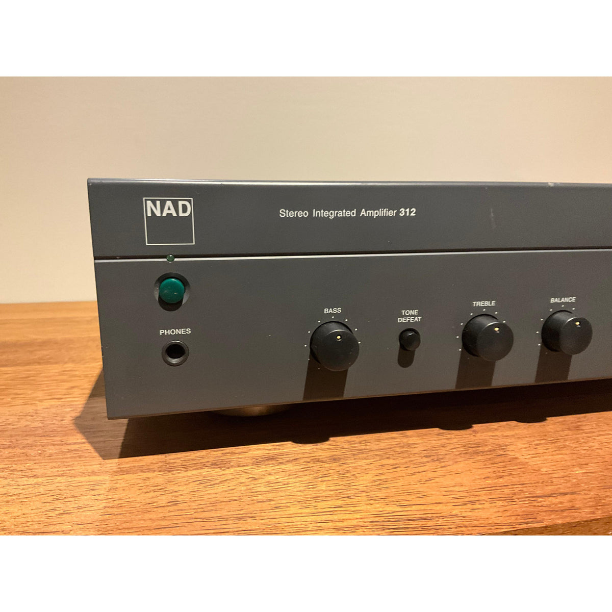 NAD 312 stereo integrated amplifier with phono stage, Pre Loved — The ...
