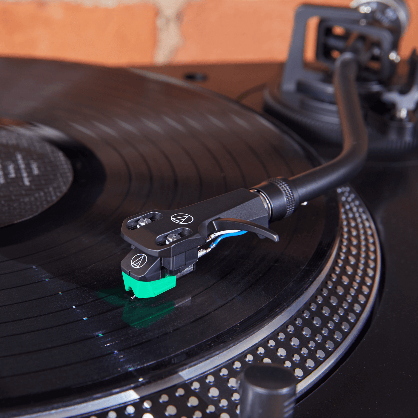 Audio Technica - AT-VM95E/H - Headshell/Cartridge Combo Kit — The Audio ...